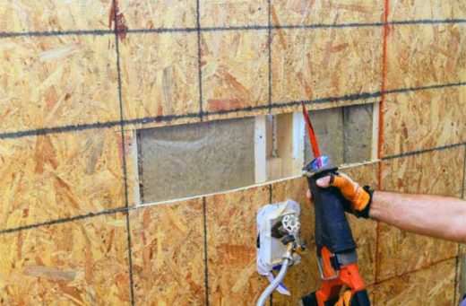 Comment poser du placo directement sur un mur
